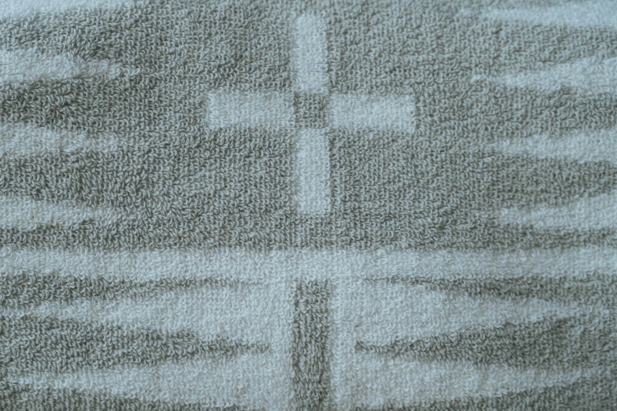 Bear Claws Bath Towel – Eighth Generation