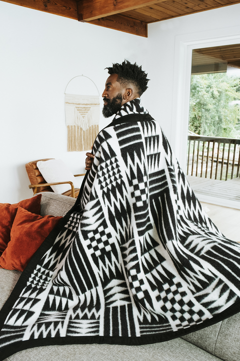 "Coast Salish Pattern" Wool Blanket - Eighth Generation