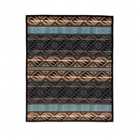 Native-Designed Wool and Cotton Blankets – Eighth Generation