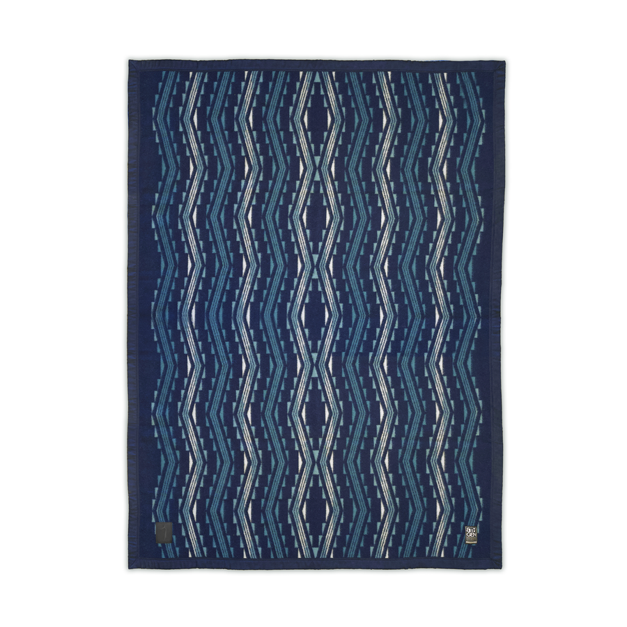 Native-Designed Wool and Cotton Blankets – Eighth Generation